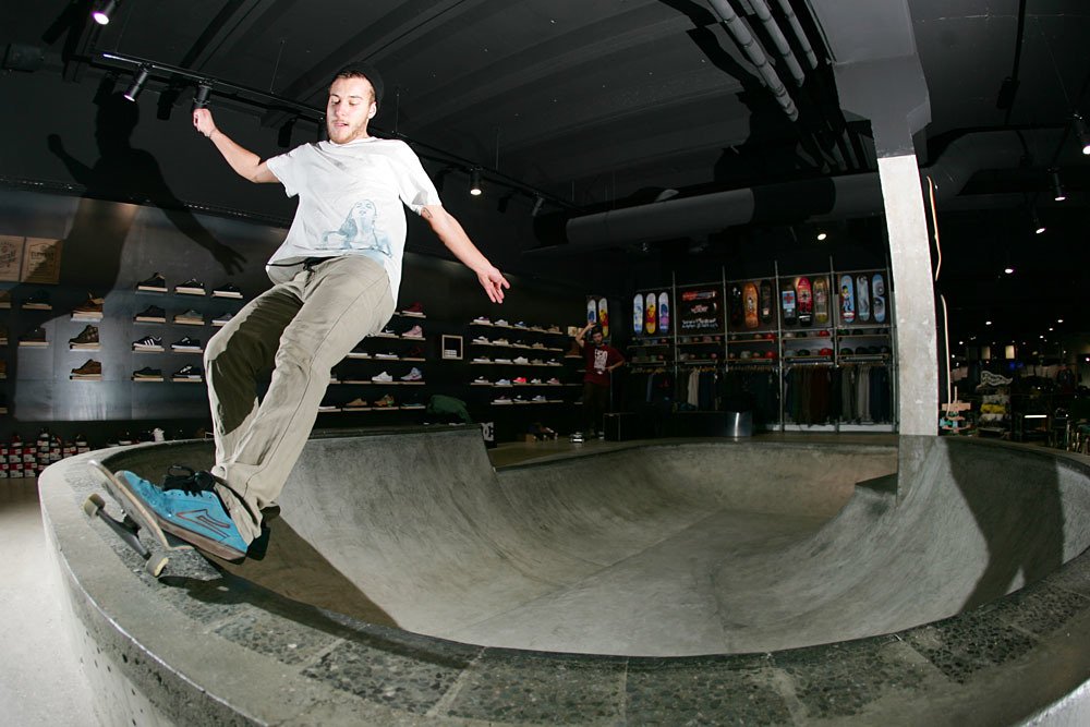 Max Ritter: S.K.A.T.E.B.O.A.R.D.I.N.G